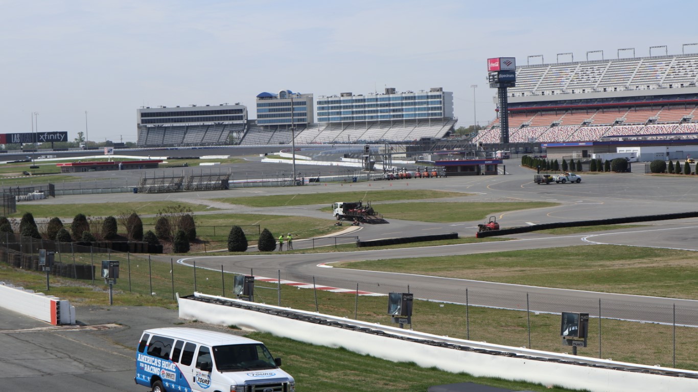 Charlotte Motor Speedway Tour – Information on collecting cars ...