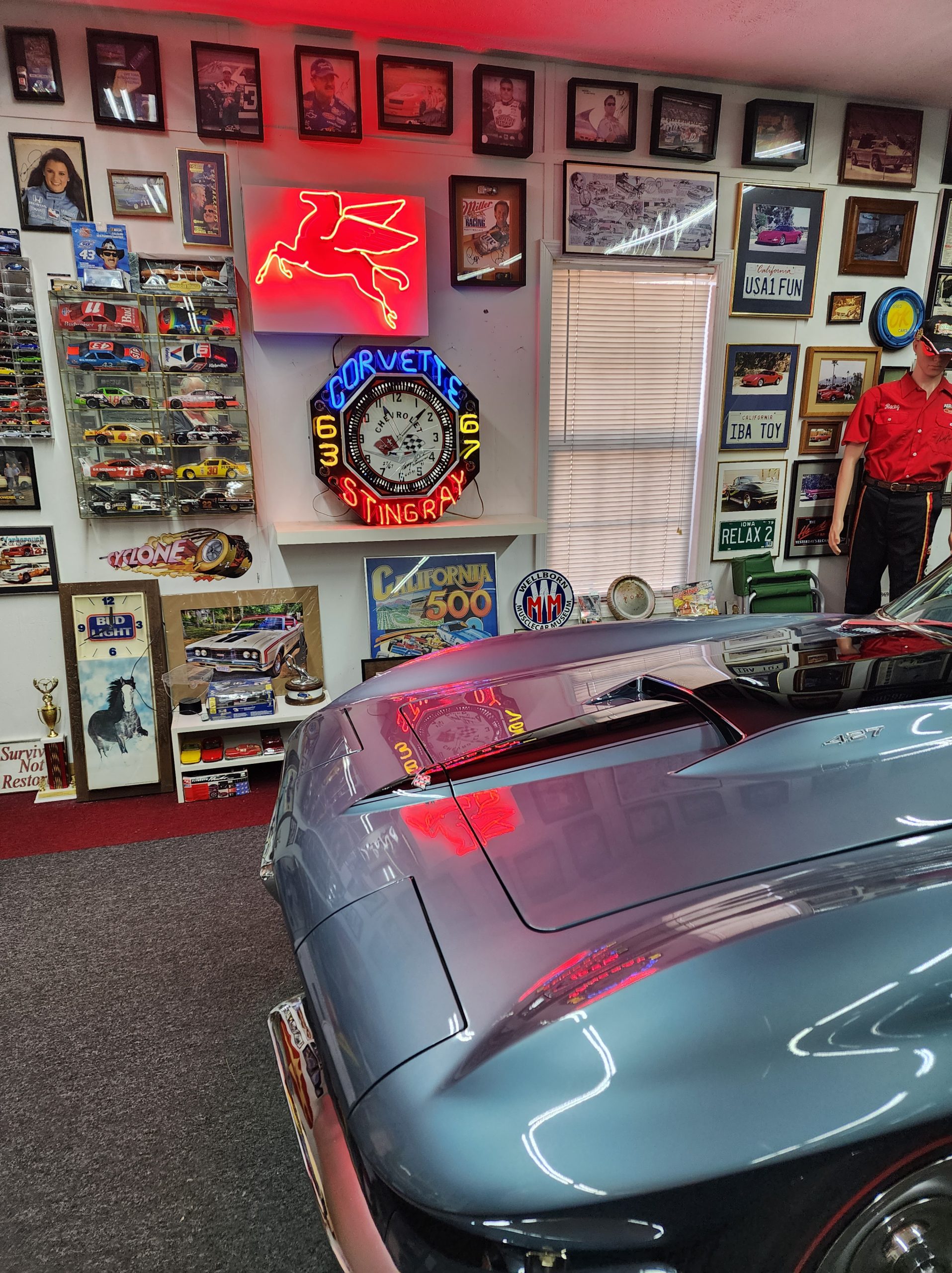 1963-1967 Corvette Neon Clock – Information on collecting cars ...