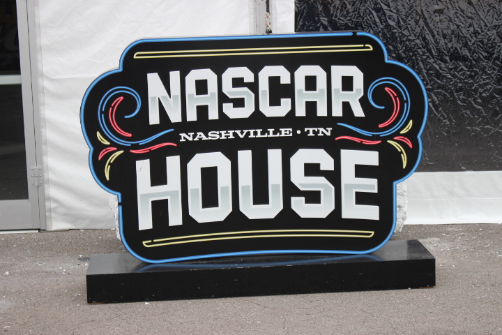 Racing in Nashville 2026 – Information on collecting cars – Legendary ...